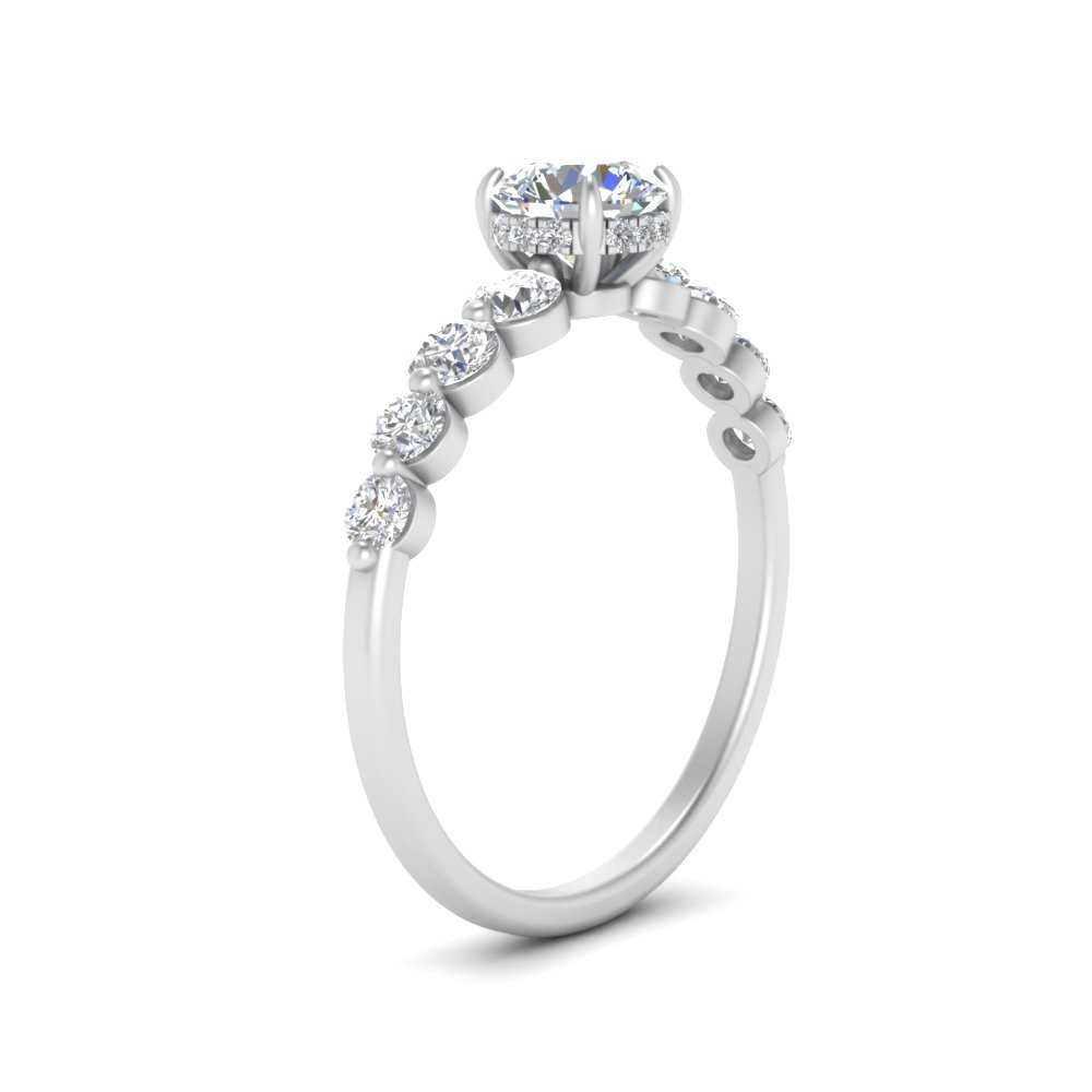 Graduated Common Prong Round Moissanite Diamond Engagement Ring In 950 ...